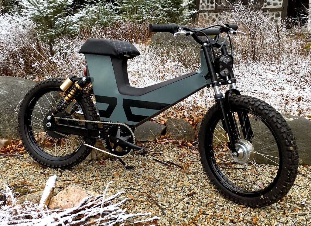 SURU Scrambler - Ciclomotor Eléctrico 2025 - 🇪🇨 Ecuador